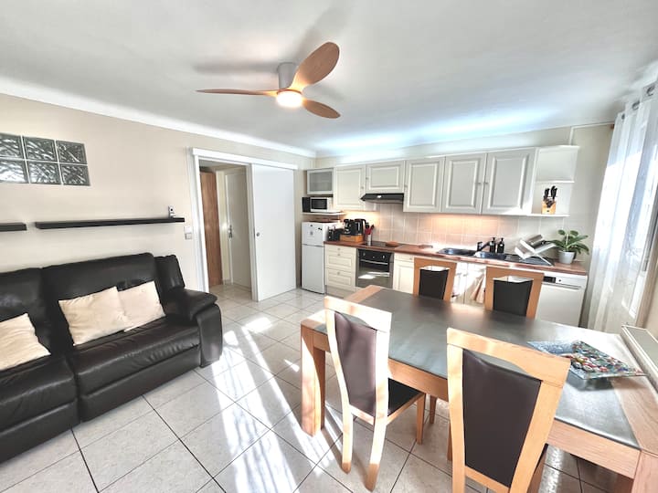 T2 Rdc Dans Maison De Ville Près De La Gare Tgv - Perpignan