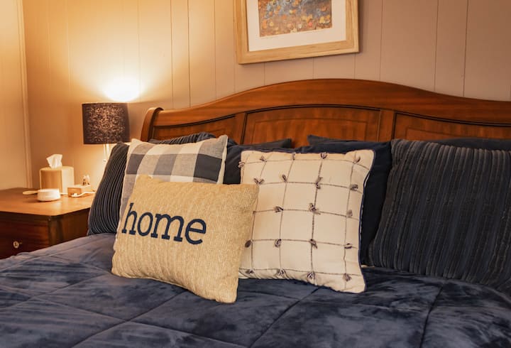 Aspen Room | Serene Retreat At Columbine - Silverton, CO