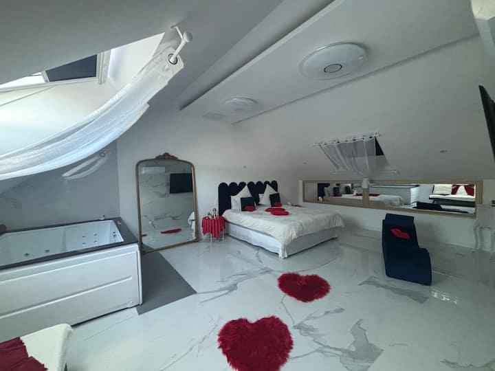 Love Room Jacuzzi, Fauteuils Tantra, Balnéo - Loire-Atlantique