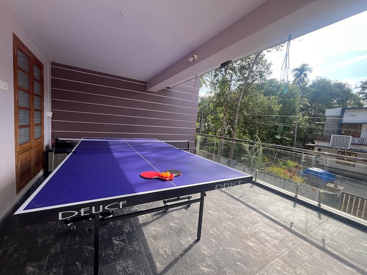 Var - Fun Haus: 10 Mins To Cliff Ac 2bhk, Tt Table - Varkala