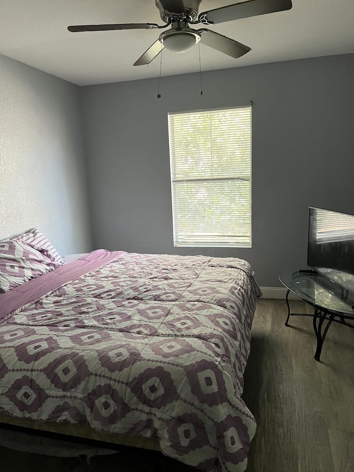 Luxury Condo With Private Bedroom And Bathroom - Tallahassee, FL