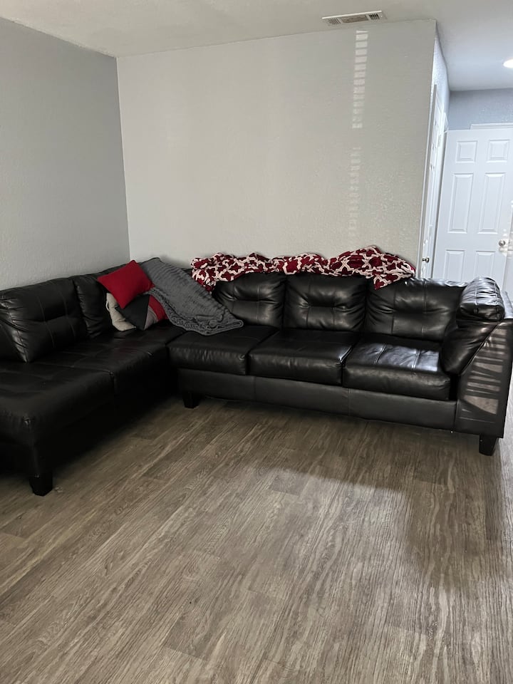 Charming Condo Walking Distance From Famu And Fsu - Tallahassee, FL