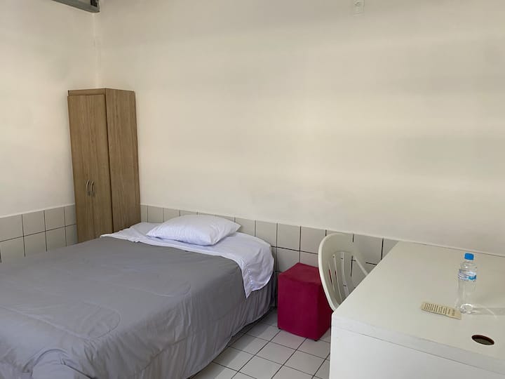 Kitnet Bem Localizada E Familiar - Criciúma