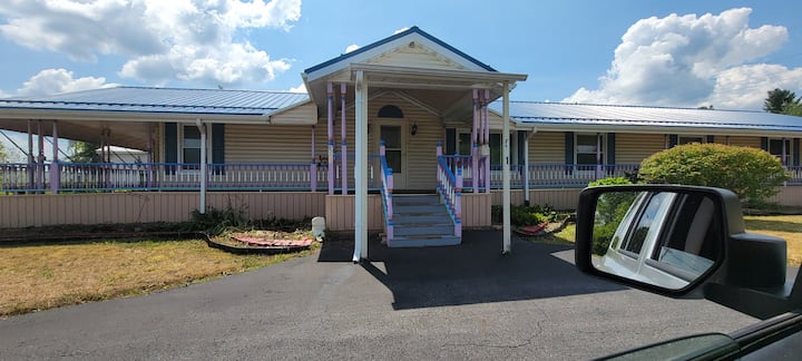 Full House At The Heart Of Historic Philipsburg. - DuBois, PA