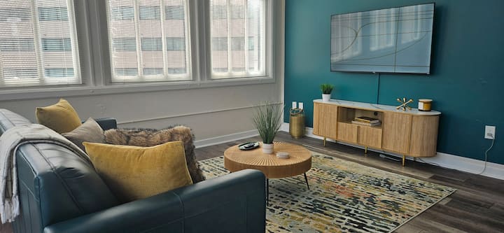 Free Parking+skywalk+lucas Oil +Convention Center - Indianapolis, IN