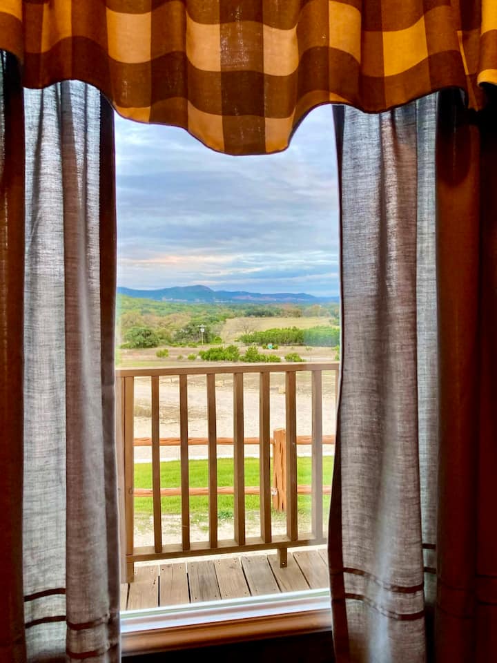 Luna Vista - Lost Maples State Natural Area, Vanderpool