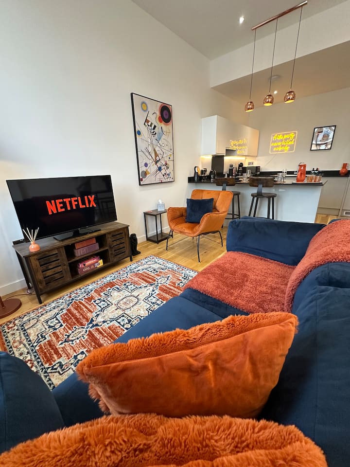 Modern 2 Bedroom 6 Guest Townhouse - Jewelqtr Bham - Birmingham