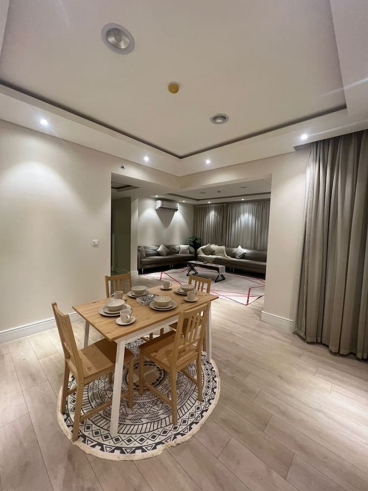 شقه بثلاث غرف وصاله - Riyadh