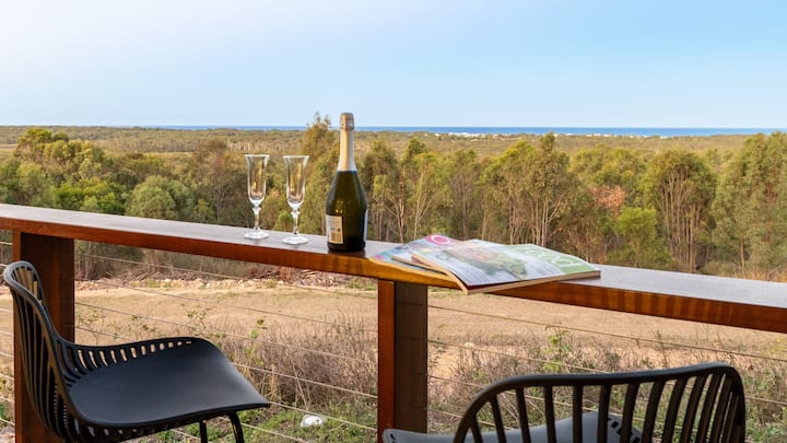 Romantic Oceanview | Sunrise Cabin - Secluded - Agnes Water