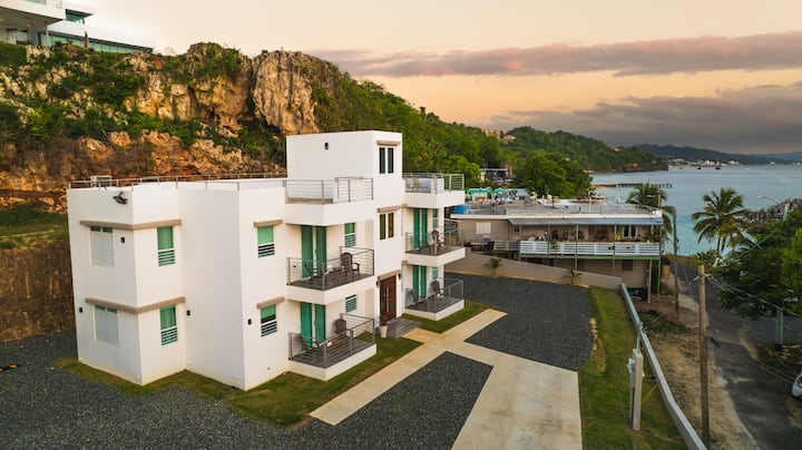 Lux Naturales Beach #2/walking Beach Access Wifi - Aguadilla