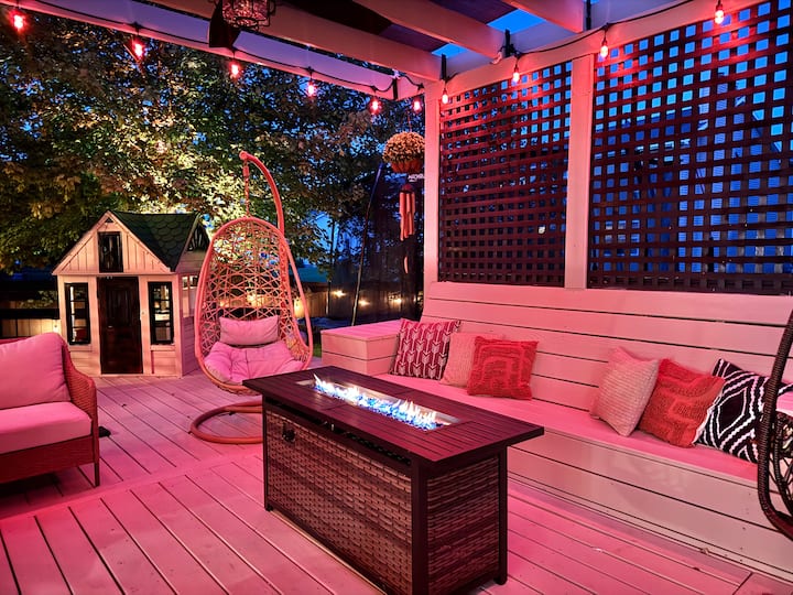 Fun Retreat • Hot Tub • Game Room - Bloomington