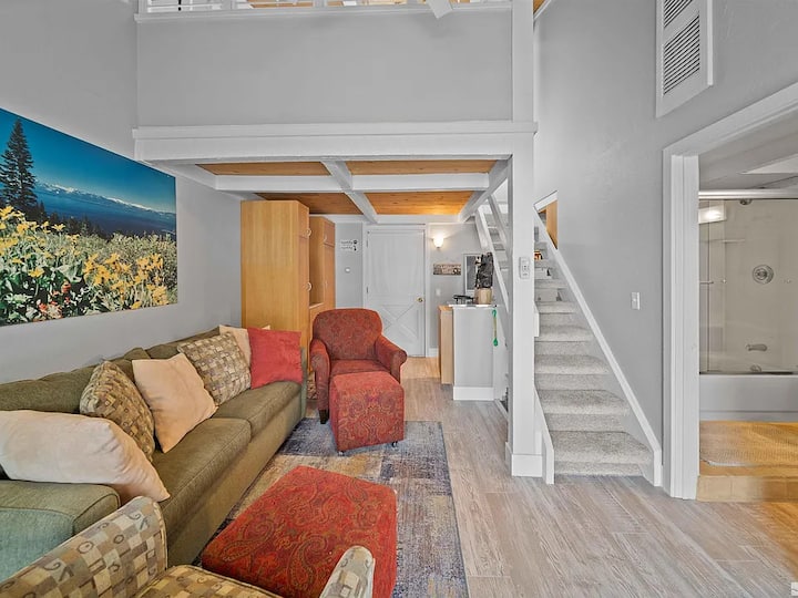 Cozy And Convenient Condo, Quick Shuttle To Slopes - Genoa, NV