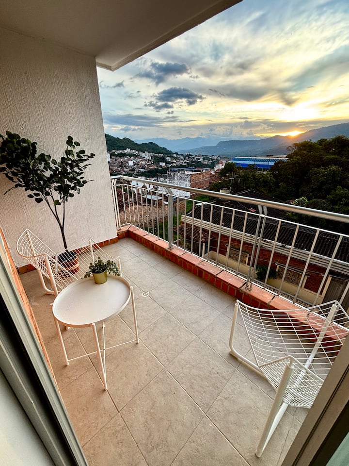 Lindo, Soleado, Amplio, Fresco, Piscina, Parqueo - Curiti