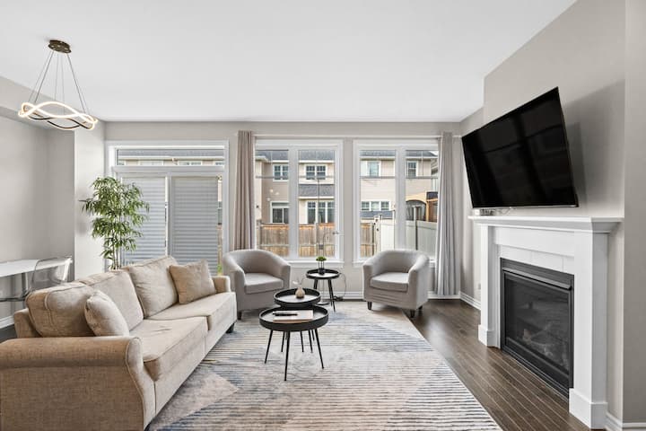 Spacious House At Findlay Creek - Ottawa