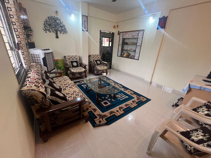 Spacious 1bhk Homestay Near Mahalakshmi Temple - Kolhapur