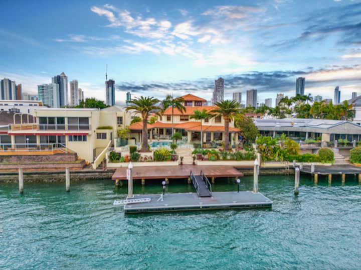 Elite Holiday Homes - Riverside Retreat - サーファーズ・パラダイス