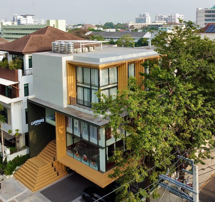 Elegant 6br Sathon Penthouse • Luxe Comfort - Bangkok