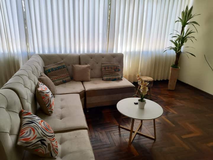 Céntrico Y Amplio, En Zona Residencial Y Accesible - Arequipa