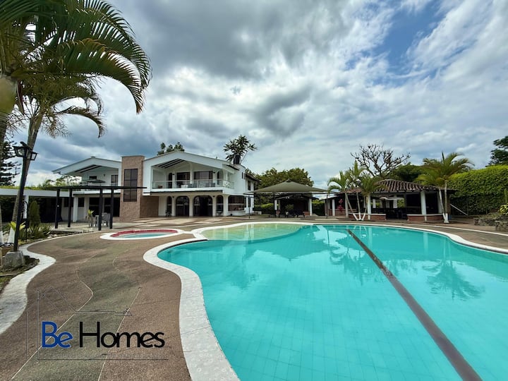 Finca Familiar Para Descansar Y Disfrutar - Pereira, Colombia