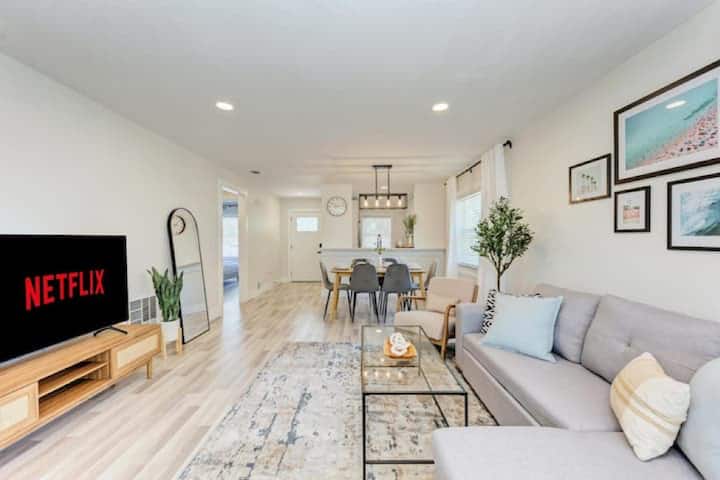 Charming Osprey Home - Siesta Key, FL