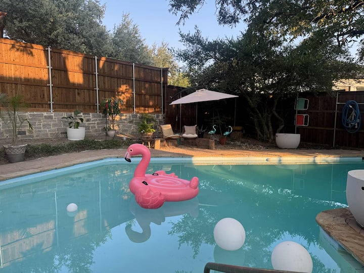 Romantic Rockwall Escape Host Your Event Here - Rockwall, TX
