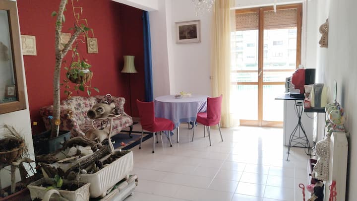Come A Casa Tua. - Latina