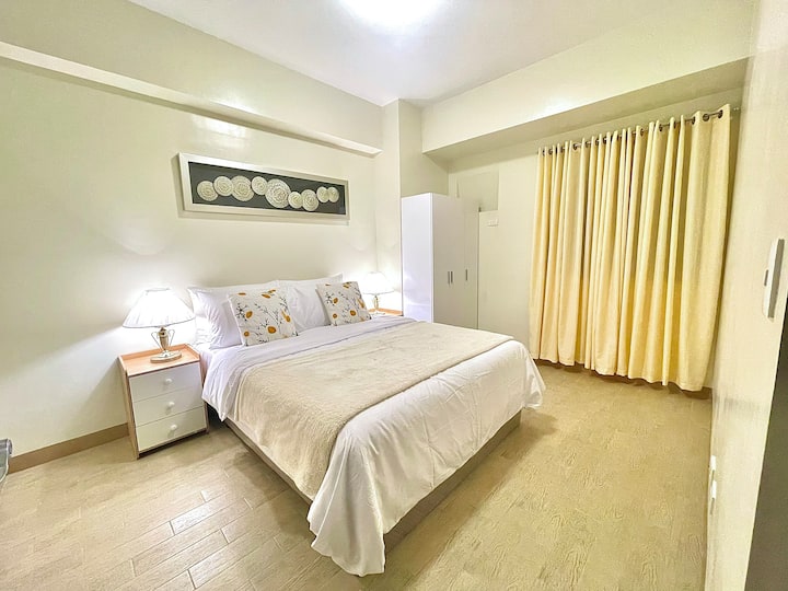 15th Manhattan: 1br + Netflix & Pool Access - Quezon City
