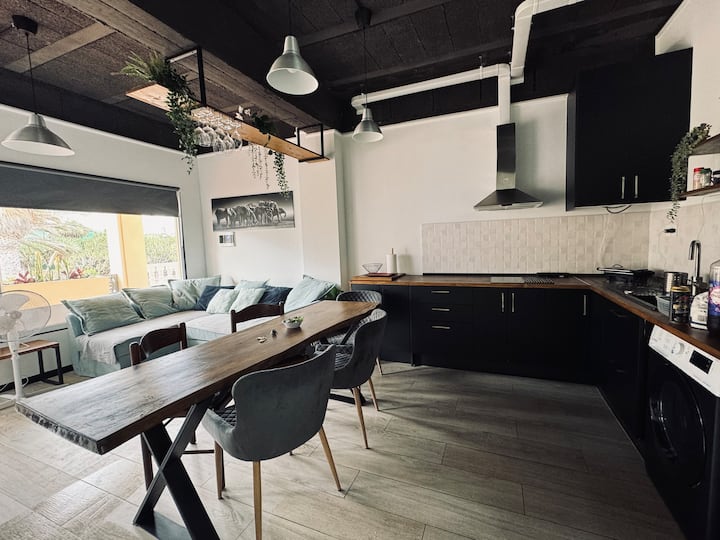Lovely 2 Bedroom Apartment Free Parking - Los Silos