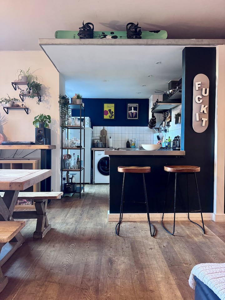 Ancoats Mill | 2br | Prime Location | Balcony - Greater Manchester