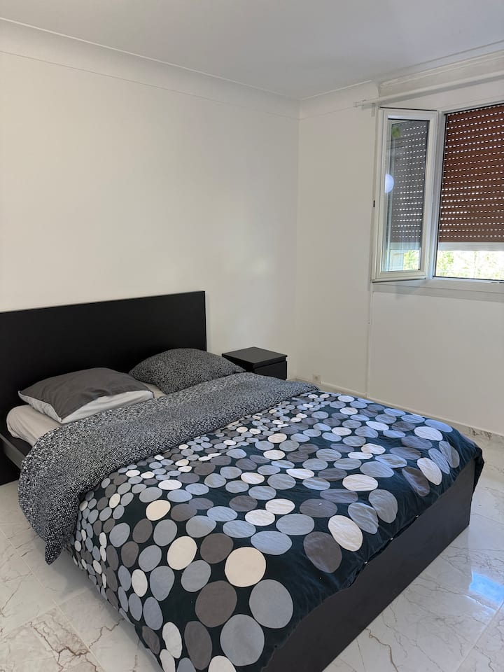 Copy Haven~aéroport Cdg~paris~parc Expo~rer~disney - Drancy