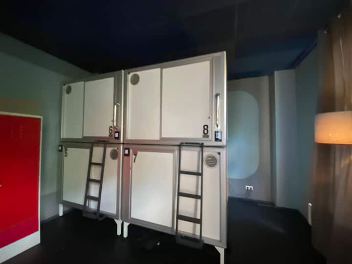 6-capsule Bed Mixed Dorm, Shared Bathroom 2 - 柏林