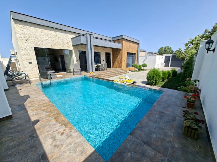 Просторный загородный дом с садом и зоной барбекю. - Azerbaijan