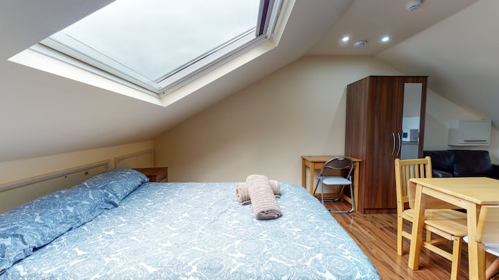 Home Loft Studio Flat Queens Park - London, UK