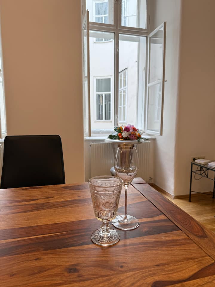 Elegant City Apartment - Vienna