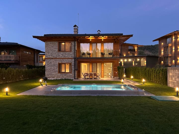 Aquaterra Hot Spring Villa - Banya - Bulgaria