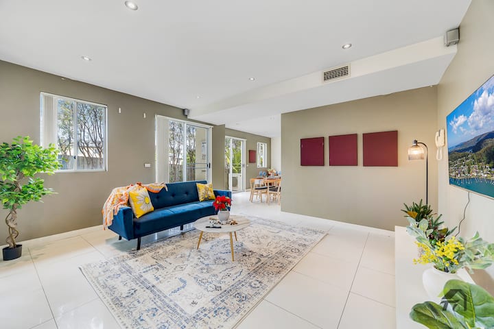 Baulkham Hills三层别墅&现代家居|宁静社区|近商场学校 - Blacktown