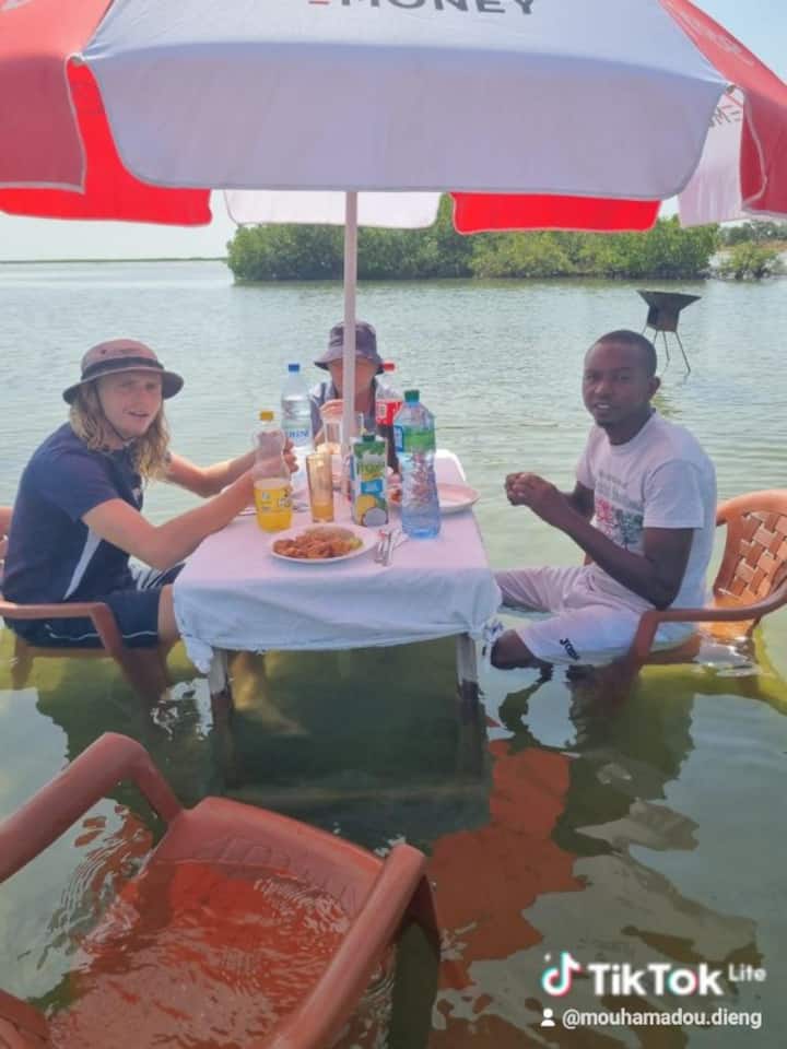 Auberge Cafétéria Restaurant Rue Jean Colin Samba - Senegal
