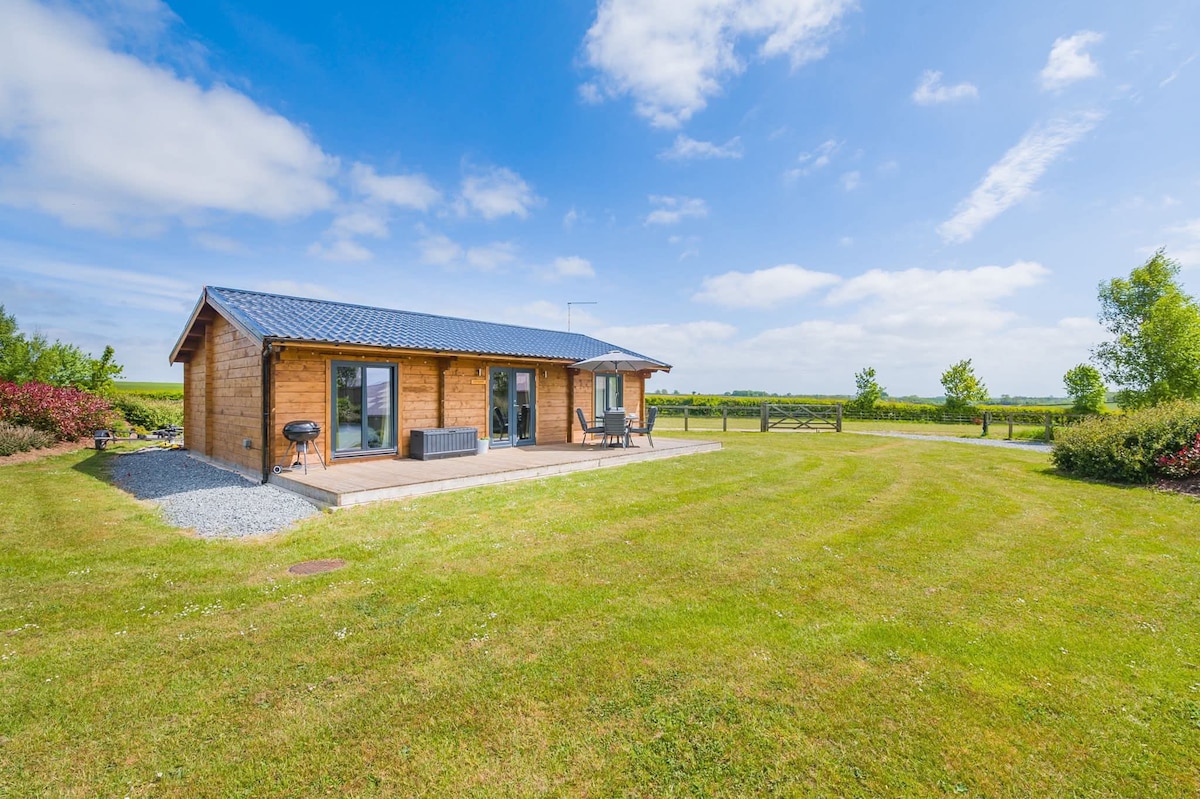 Caythorpe-Beautiful lodge @ Kesters Country Lodges - Cabins for Rent in ...