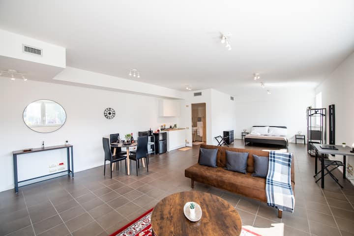 Vicino Stazione • Loft Moderno Con Wi-fi & Parking - Parma
