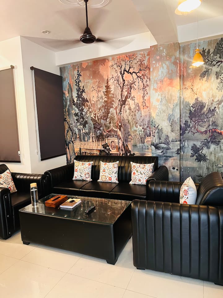 Awadh Abode : Modern 2bhk In City Centre - Lucknow