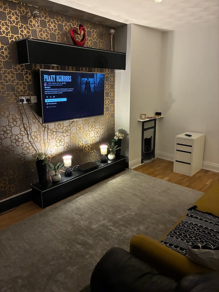 Contractors & Families Free Wi-fi Netflix Smart-tv - Brentwood