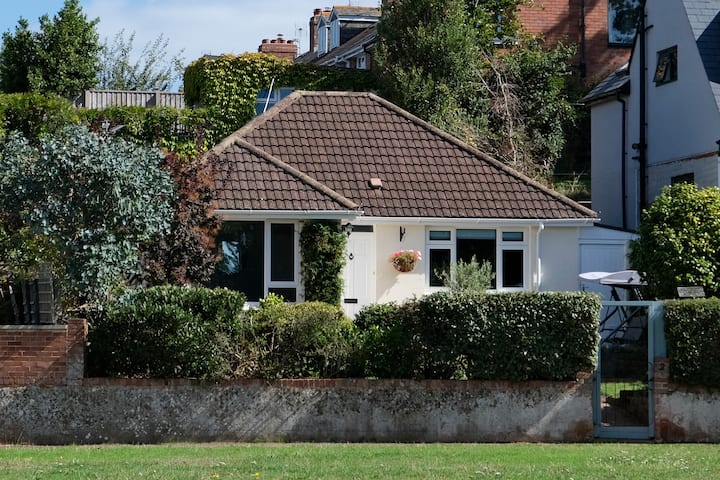3 Bed Cottage|central Topsham|river Views|parking - Exeter