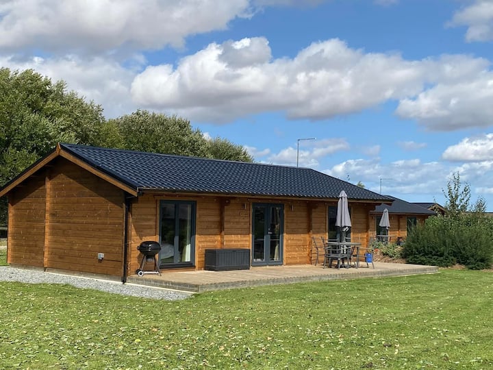 Pockthorpe-family Lodge @ Kesters Country Lodges. - Driffield