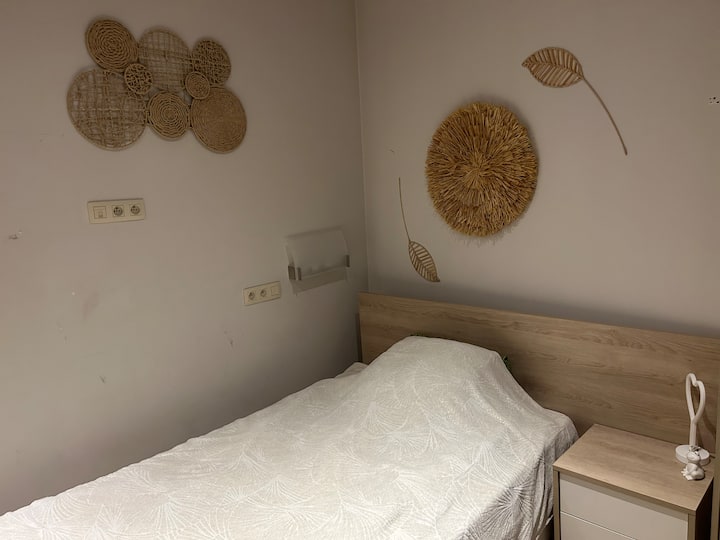 Chambre Individuelle En Plein Centre - Beauraing