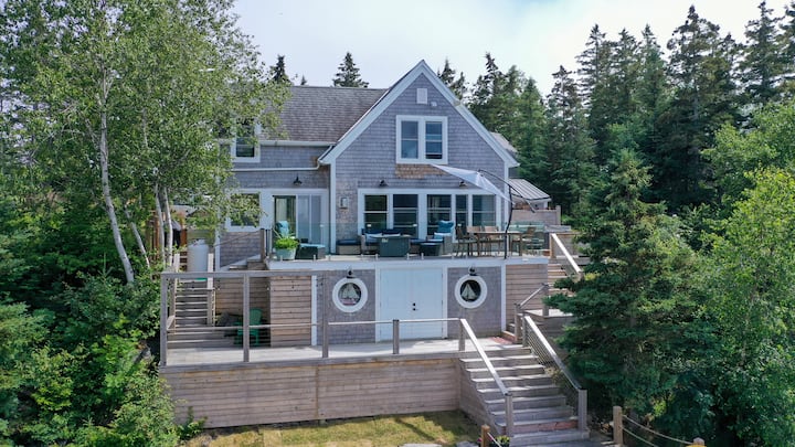 Salt & Stone Retreat - Lunenburg