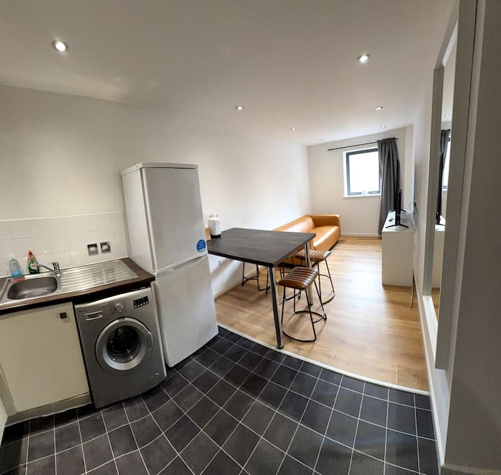 Three Bed Flat On Shakespeare St (Sleeps Up To 6) - Nottingham