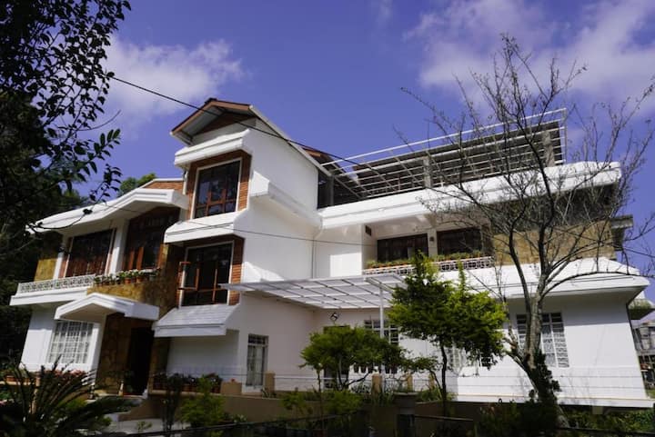 Homestay With A Heartwarming Host, Near Shillong - Shillong