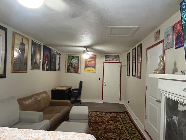 Stylish 4br,4kingbed, 5tv, Close To City W/plygrd - Wichita Falls, TX