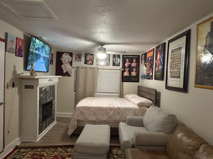 Stylish 4br,4kingbed, 5tv, Close To City W/plygrd - Wichita Falls, TX