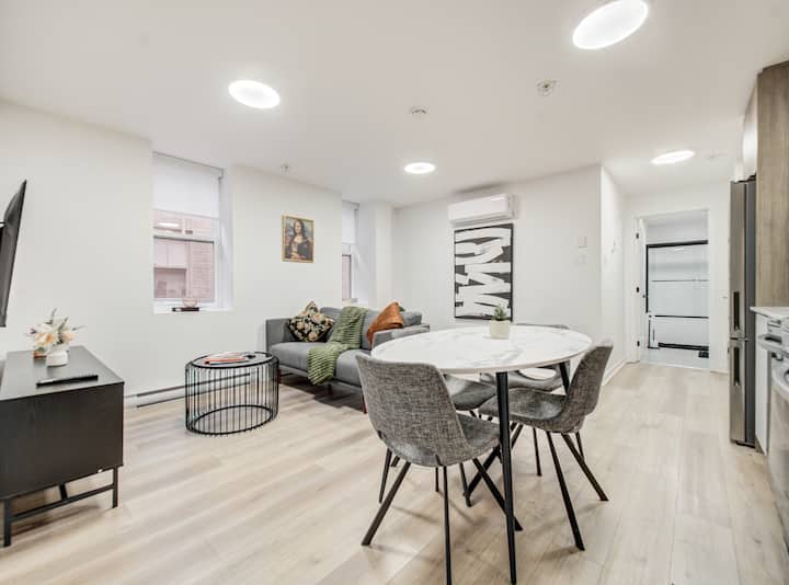 Stylish Renovated 2br In Downtown Montreal - Montreal
